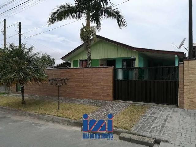 Casa / Sobrado para Venda em Guaratuba/PR Piçarras 3 Quartos