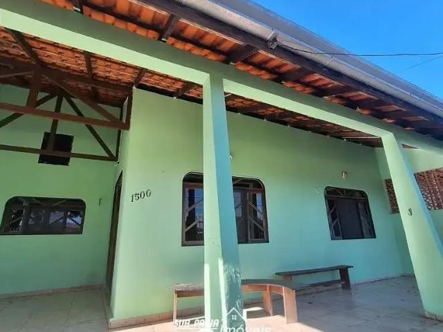 Casa / Sobrado para Venda em Guaratuba/PR Piçarras 3 Quartos