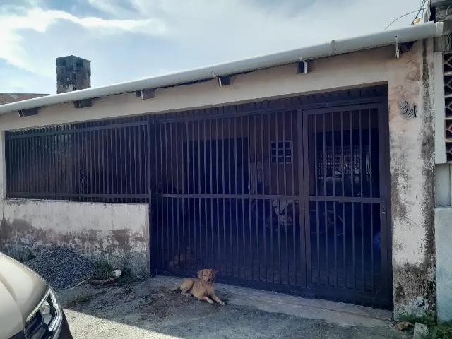 Casa / Sobrado para Venda em Guaratuba/PR Piçarras 3 Quartos