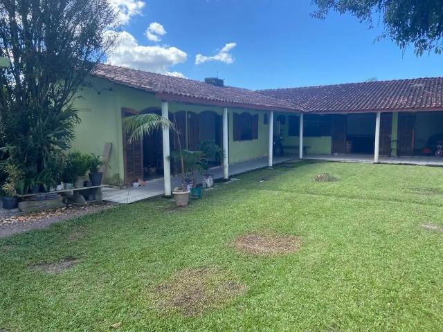 Casa / Sobrado para Venda em Guaratuba/PR Piçarras 3 Quartos