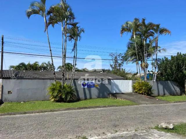Casa / Sobrado para Venda em Guaratuba/PR Piçarras 3 Quartos