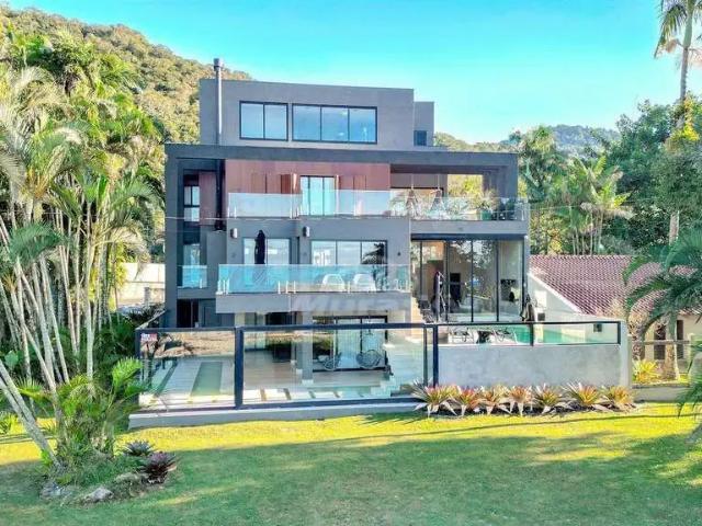 Casa / Sobrado para Venda em Guaratuba/PR Prainha 6 Quartos