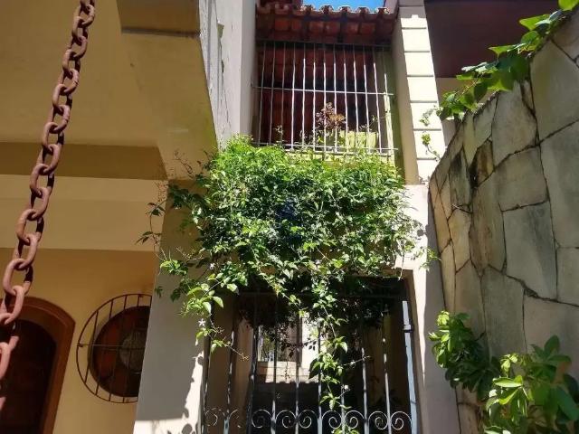 Casa / Sobrado para Venda em Guaratinguetá/SP Centro 3 Quartos