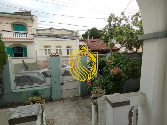 Casa / Sobrado para Venda em Guaratinguetá/SP Centro 4 Quartos