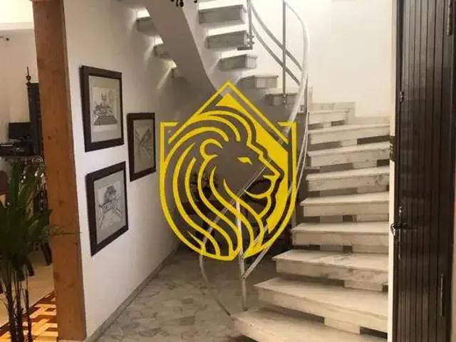 Casa / Sobrado para Venda em Guaratinguetá/SP Centro 5 Quartos
