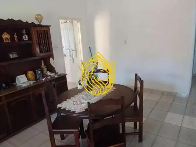 Casa / Sobrado para Venda em Guaratinguetá/SP Aroeira 4 Quartos