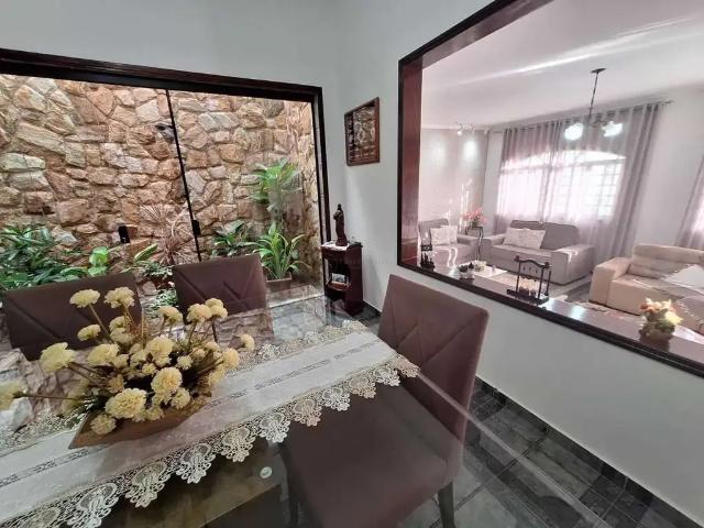 Casa / Sobrado para Venda em Guaratinguetá/SP Belveder Clube dos 500 3 Quartos