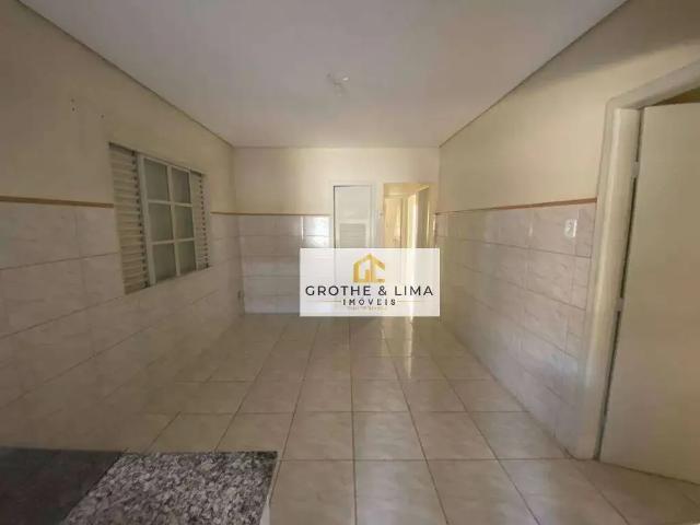 Casa / Sobrado para Venda em Guaratinguetá/SP São Sebastião 4 Quartos