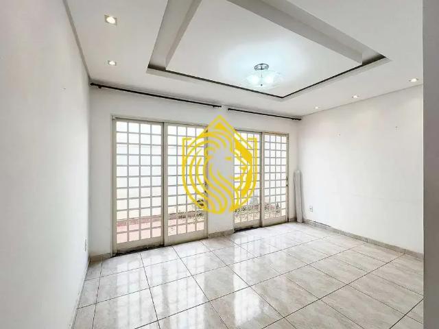 Casa / Sobrado para Venda em Guaratinguetá/SP Portal das Colinas 4 Quartos
