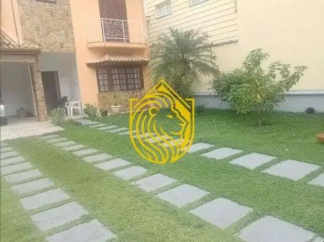 Casa / Sobrado para Venda em Guaratinguetá/SP Portal das Colinas 4 Quartos