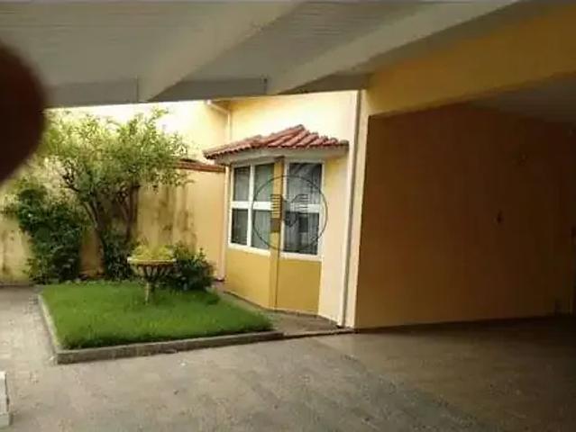 Casa / Sobrado para Venda em Guaratinguetá/SP Parque das Árvores 2 Quartos