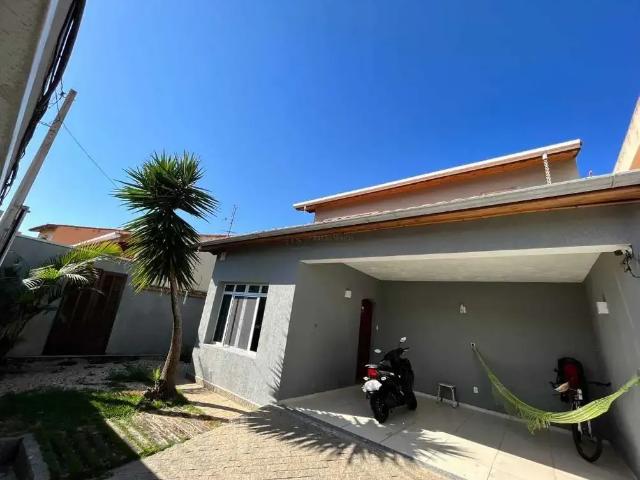 Casa / Sobrado para Venda em Guaratinguetá/SP Parque das Árvores 3 Quartos