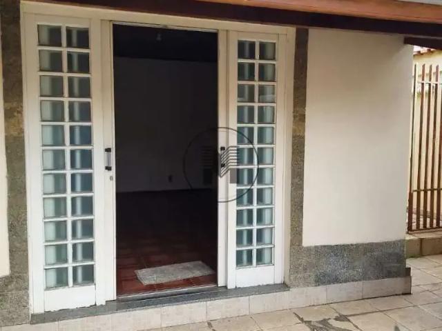 Casa / Sobrado para Venda em Guaratinguetá/SP Vila dos Comerciários I 4 Quartos