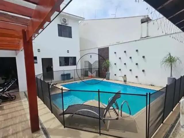Casa / Sobrado para Venda em Guaratinguetá/SP Vila Indiana 3 Quartos