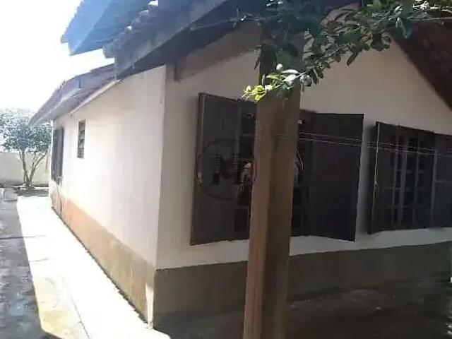 Casa / Sobrado para Venda em Guaratinguetá/SP Vila Municipal I 4 Quartos