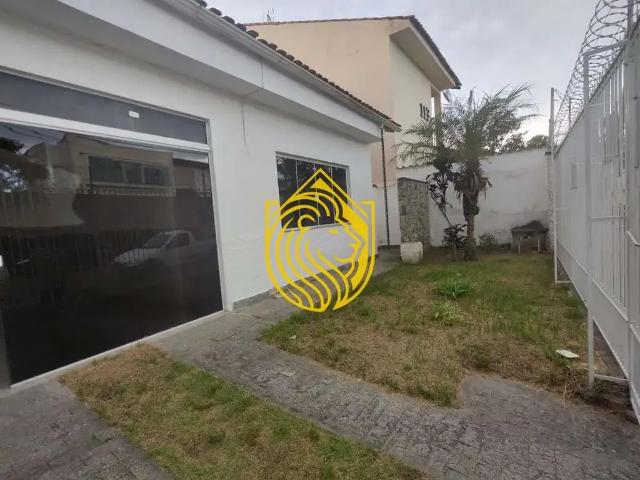 Casa / Sobrado para Venda em Guaratinguetá/SP Vila Paraiba 5 Quartos