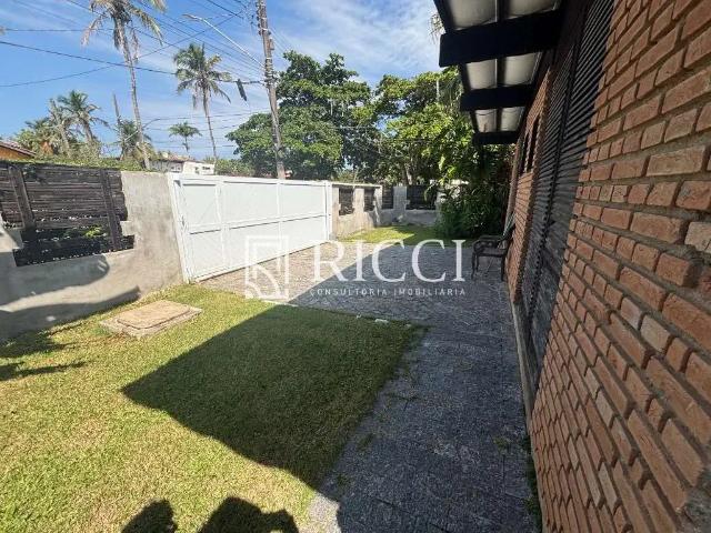 Casa / Sobrado para Venda em Guarujá/SP Balneário Praia do Pernambuco 4 Quartos