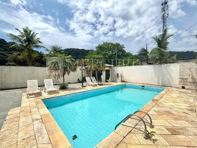 Casa / Sobrado para Venda em Guarujá/SP Balneário Praia do Pernambuco 5 Quartos