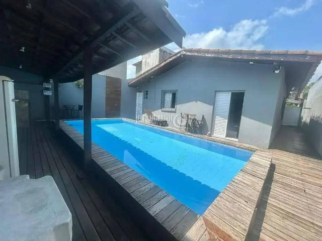 Casa / Sobrado para Venda em Guarujá/SP Enseada 4 Quartos