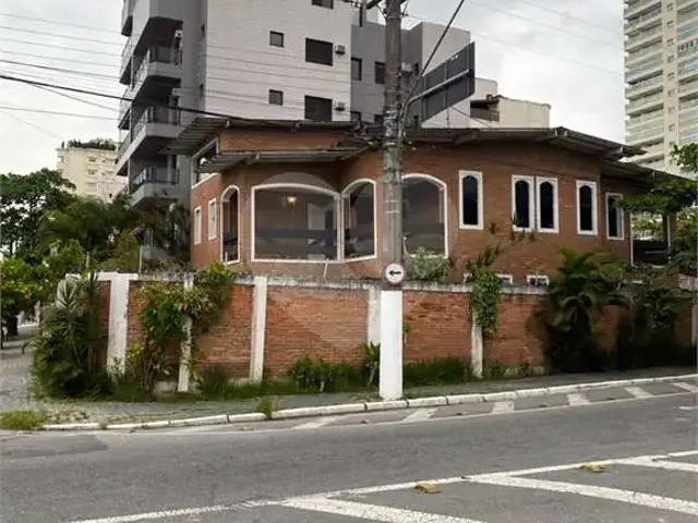 Casa / Sobrado para Venda em Guarujá/SP Enseada 4 Quartos