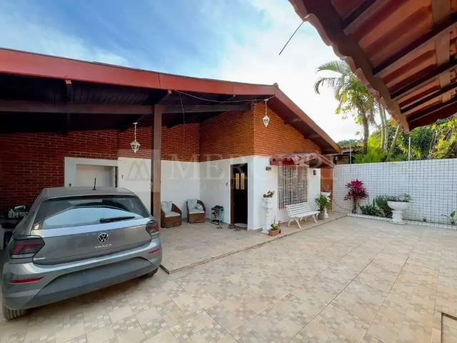 Casa / Sobrado para Venda em Guarujá/SP Enseada 4 Quartos