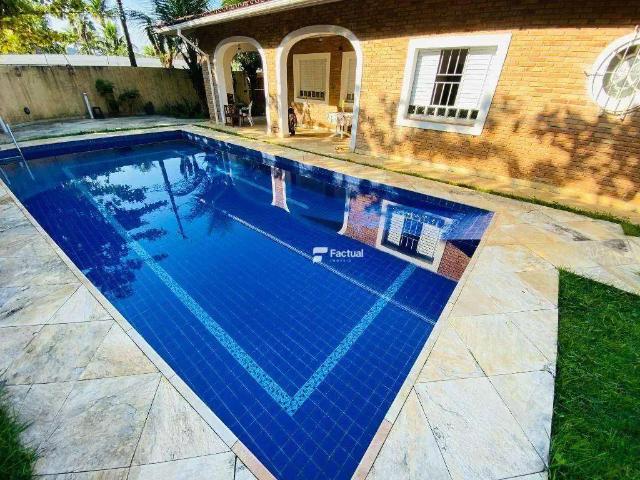 Casa / Sobrado para Venda em Guarujá/SP Enseada 4 Quartos