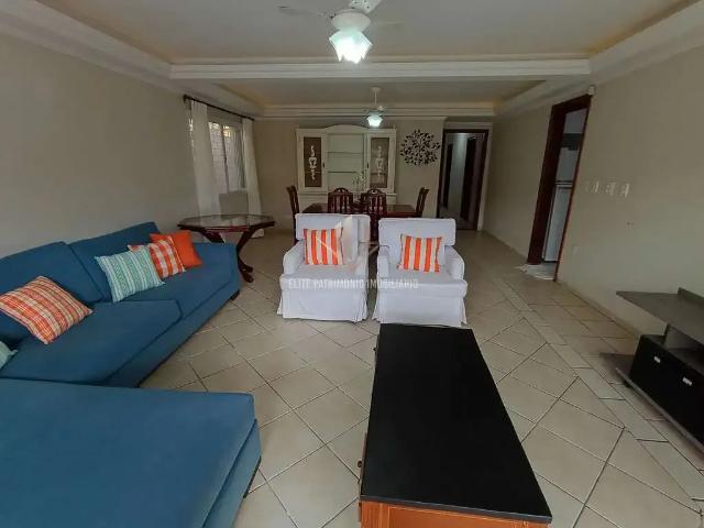 Casa / Sobrado para Venda em Guarujá/SP Enseada 4 Quartos