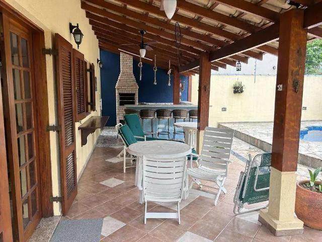 Casa / Sobrado para Venda em Guarujá/SP Enseada 4 Quartos