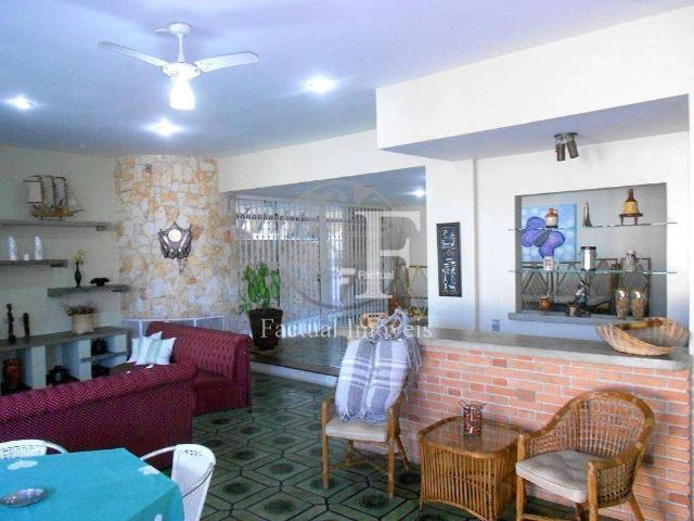 Casa / Sobrado para Venda em Guarujá/SP Enseada 4 Quartos