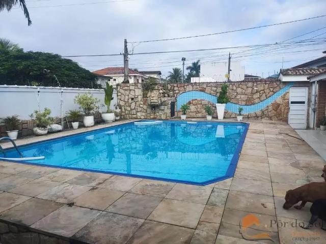 Casa / Sobrado para Venda em Guarujá/SP Enseada 4 Quartos