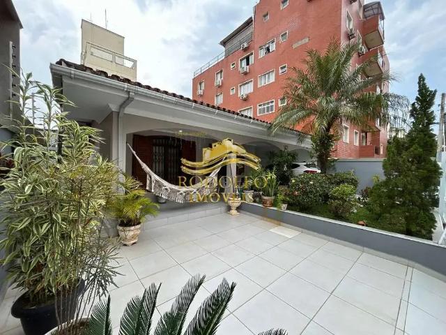 Casa / Sobrado para Venda em Guarujá/SP Enseada 4 Quartos