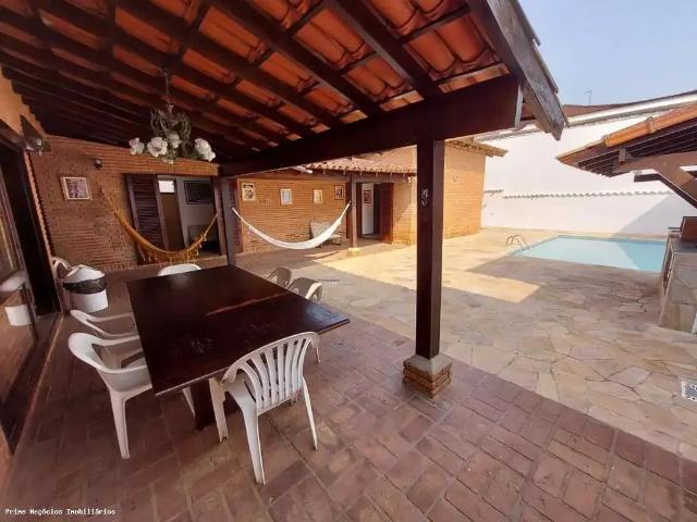 Casa / Sobrado para Venda em Guarujá/SP Enseada 4 Quartos