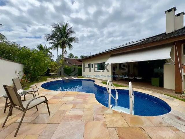 Casa / Sobrado para Venda em Guarujá/SP Enseada 4 Quartos