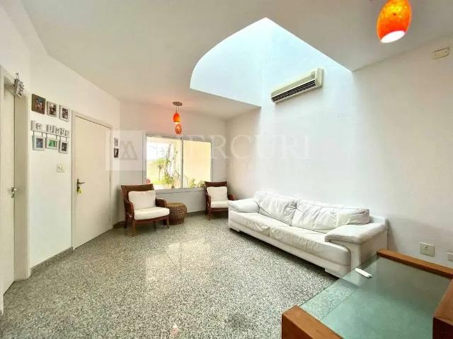Casa / Sobrado para Venda em Guarujá/SP Enseada 4 Quartos