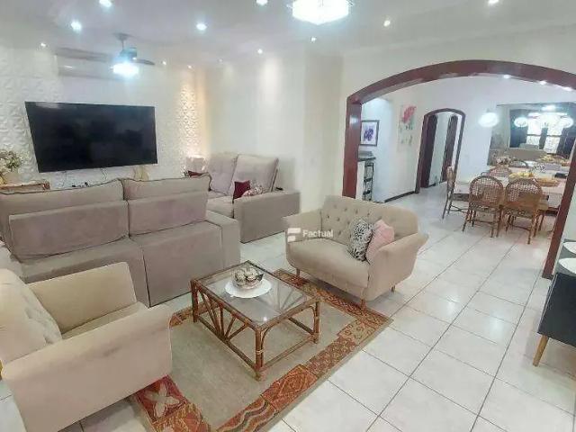 Casa / Sobrado para Venda em Guarujá/SP Enseada 5 Quartos