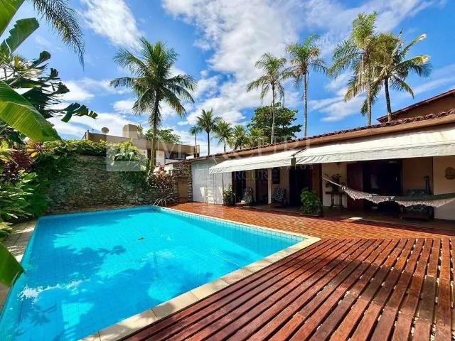 Casa / Sobrado para Venda em Guarujá/SP Enseada 5 Quartos