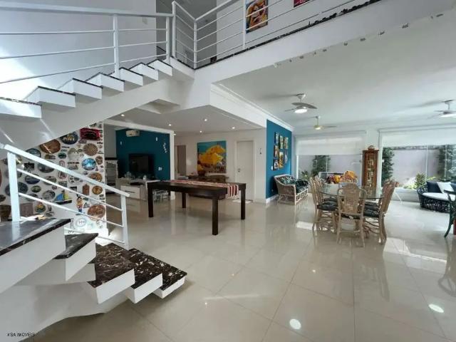 Casa / Sobrado para Venda em Guarujá/SP Enseada 5 Quartos