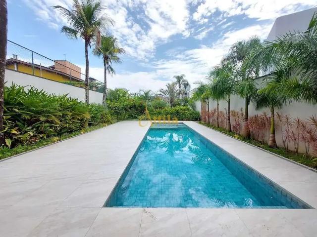 Casa / Sobrado para Venda em Guarujá/SP Enseada 5 Quartos