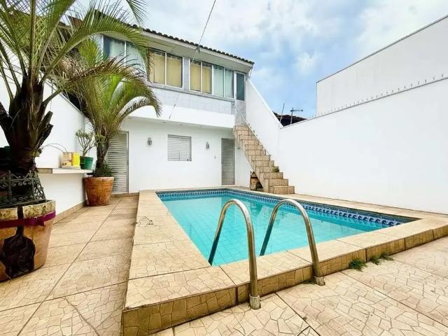 Casa / Sobrado para Venda em Guarujá/SP Enseada 5 Quartos