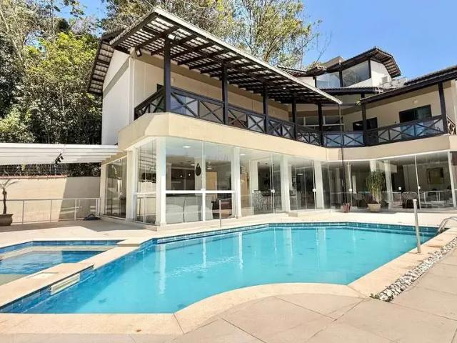 Casa / Sobrado para Venda em Guarujá/SP Enseada 5 Quartos