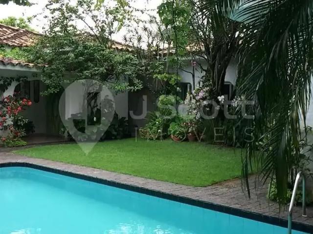 Casa / Sobrado para Venda em Guarujá/SP Enseada 5 Quartos