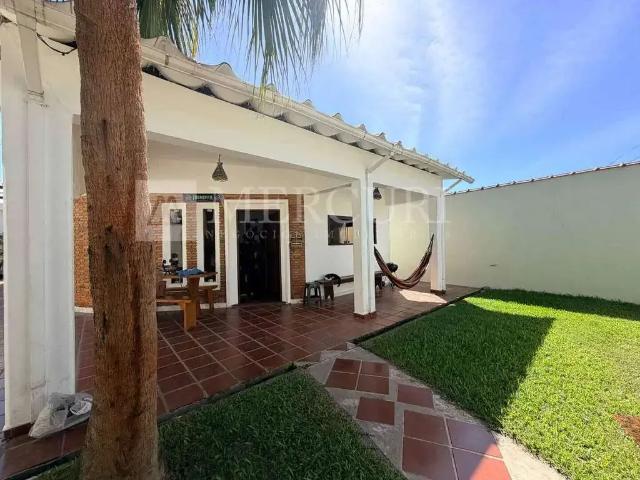 Casa / Sobrado para Venda em Guarujá/SP Enseada 5 Quartos