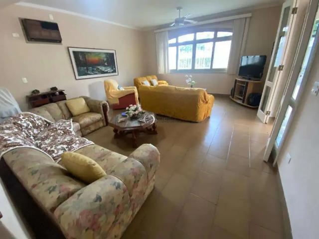 Casa / Sobrado para Venda em Guarujá/SP Enseada 5 Quartos