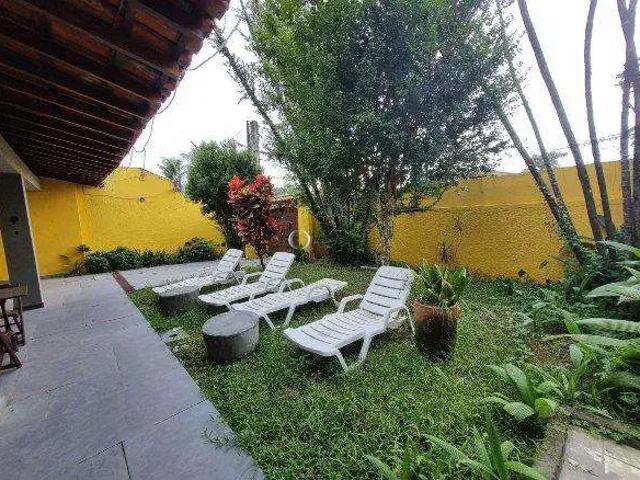 Casa / Sobrado para Venda em Guarujá/SP Enseada 5 Quartos