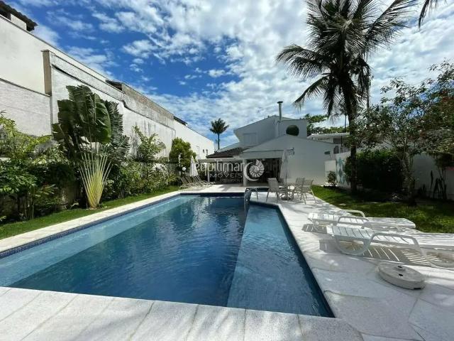 Casa / Sobrado para Venda em Guarujá/SP Enseada 5 Quartos