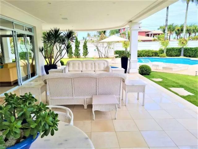 Casa / Sobrado para Venda em Guarujá/SP Enseada 5 Quartos