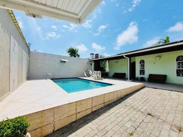 Casa / Sobrado para Venda em Guarujá/SP Enseada 5 Quartos