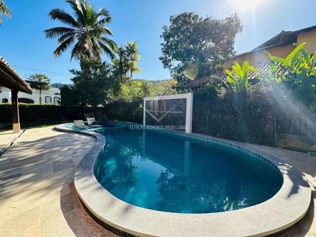 Casa / Sobrado para Venda em Guarujá/SP Enseada 5 Quartos