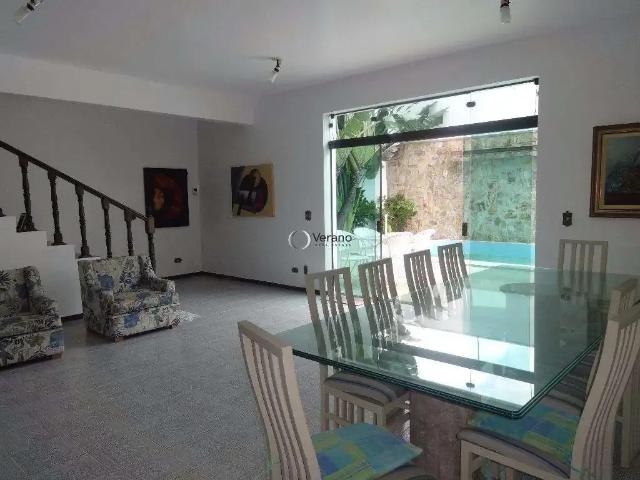 Casa / Sobrado para Venda em Guarujá/SP Enseada 5 Quartos