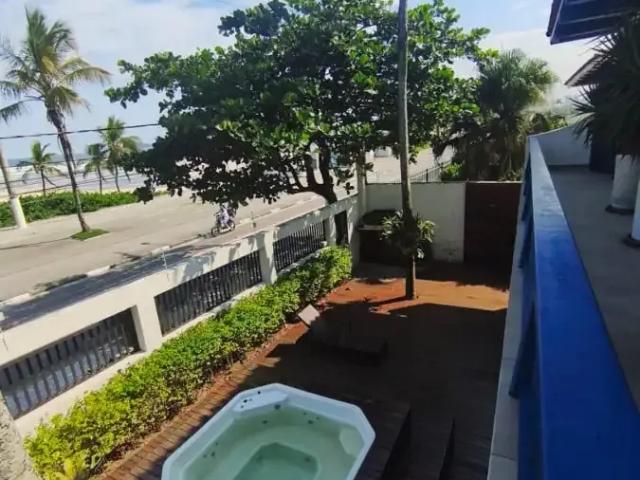 Casa / Sobrado para Venda em Guarujá/SP Enseada 6 Quartos